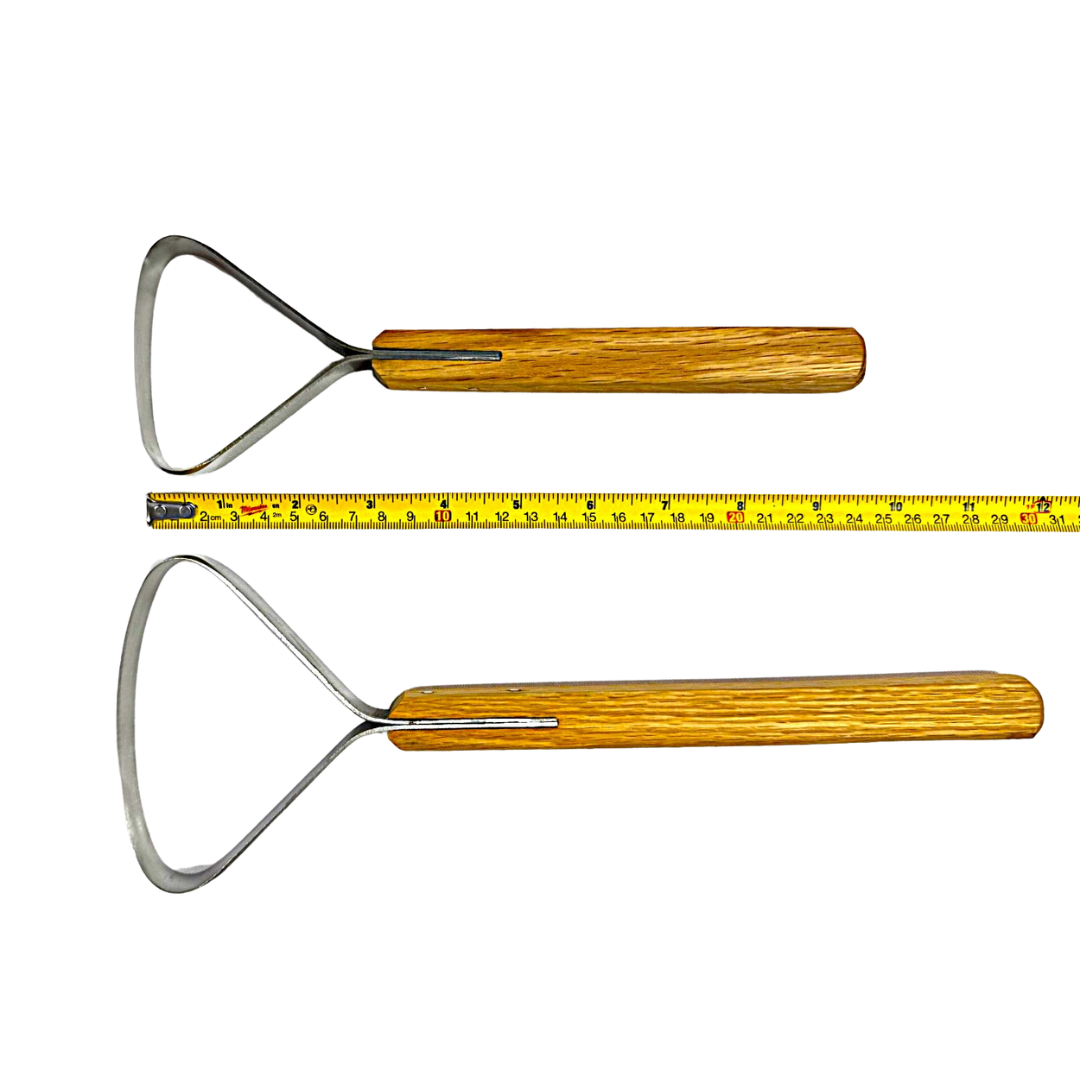 Caribou Stirrup Fleshing Tool – The Canadian Coyote Company Ltd.