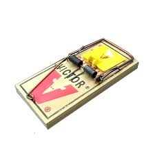 Victor Rat Trap with Plastic Pan – The Canadian Coyote Company Ltd.